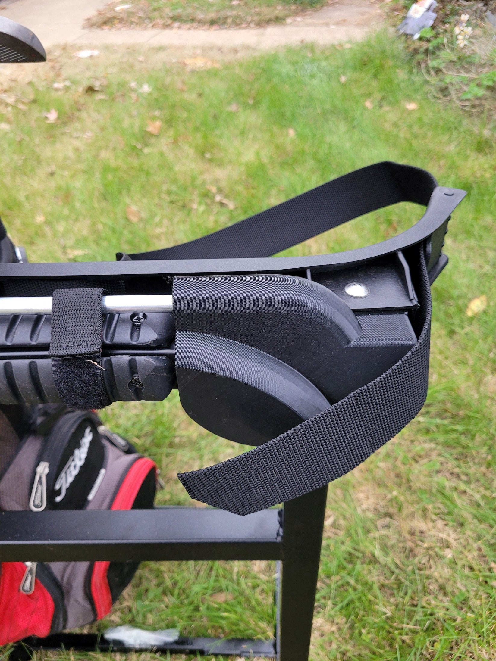 GTW Deluxe Rear Seat Grab Bar Golf Bag Holder Attachment, Easily Remov ...